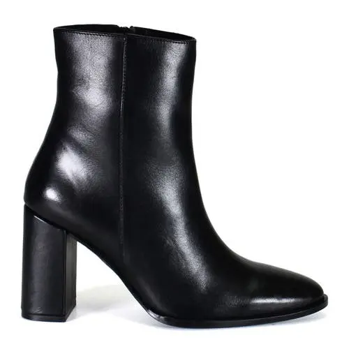 DIBA TRUE Leather Ankle Bootie