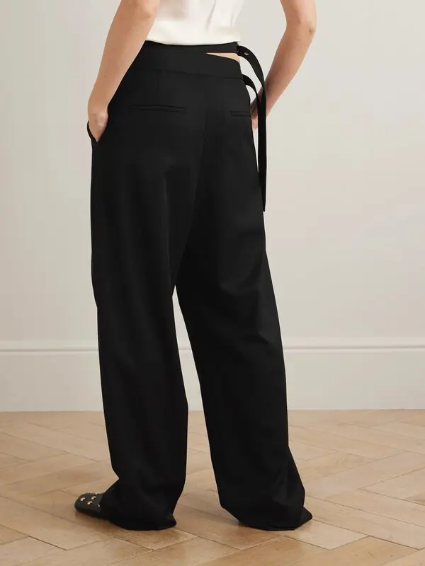 Chloé Buckled Cutout Grain De Poudre Wool Tapered Pants