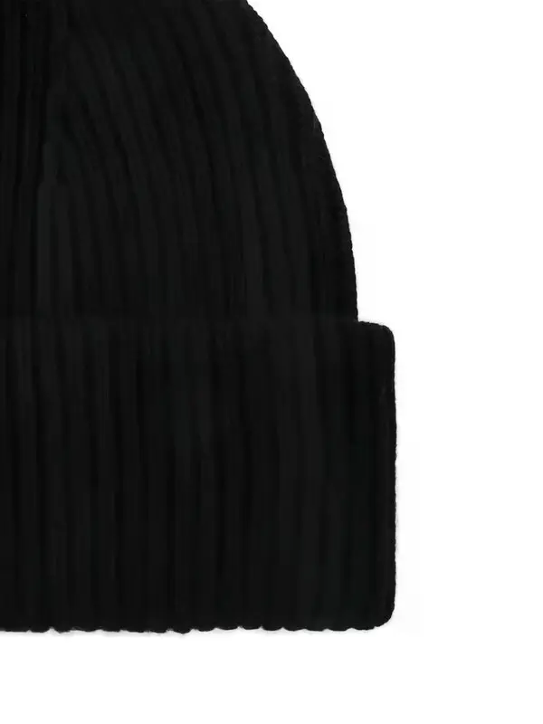 Almada Label Ribbed Beanie