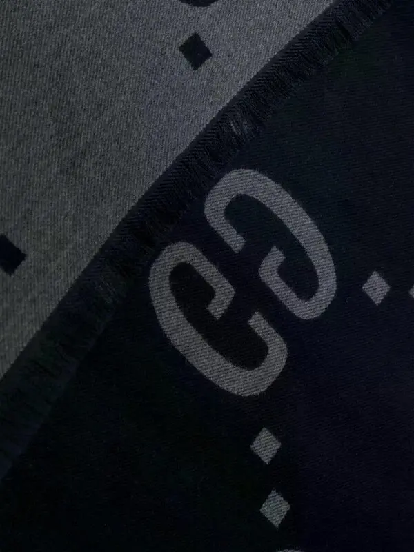 Gucci Gg-jacquard Frayed Scarf