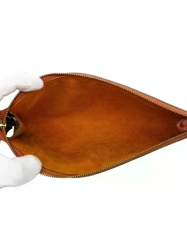 LOUIS VUITTON 1995 Epi Pochette Accessoires Shoulder Bag