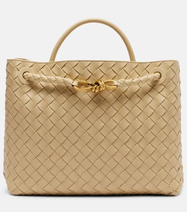 Bottega Veneta Andiamo Medium Leather Tote Bag - Beige