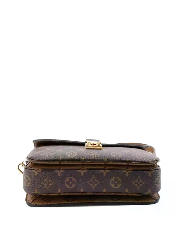LOUIS VUITTON Pochette Metis Reverse Monogram Canvas Crossbody Bag
