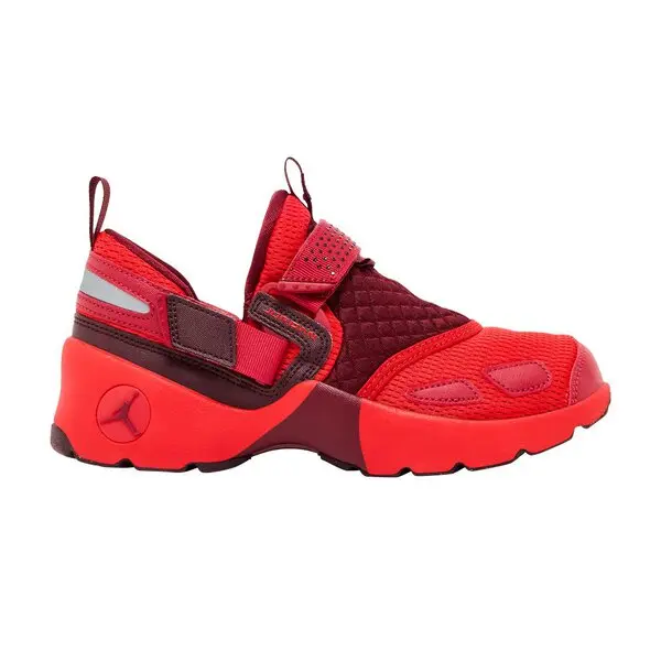 JORDAN Trunner Lx Sneakers - Red
