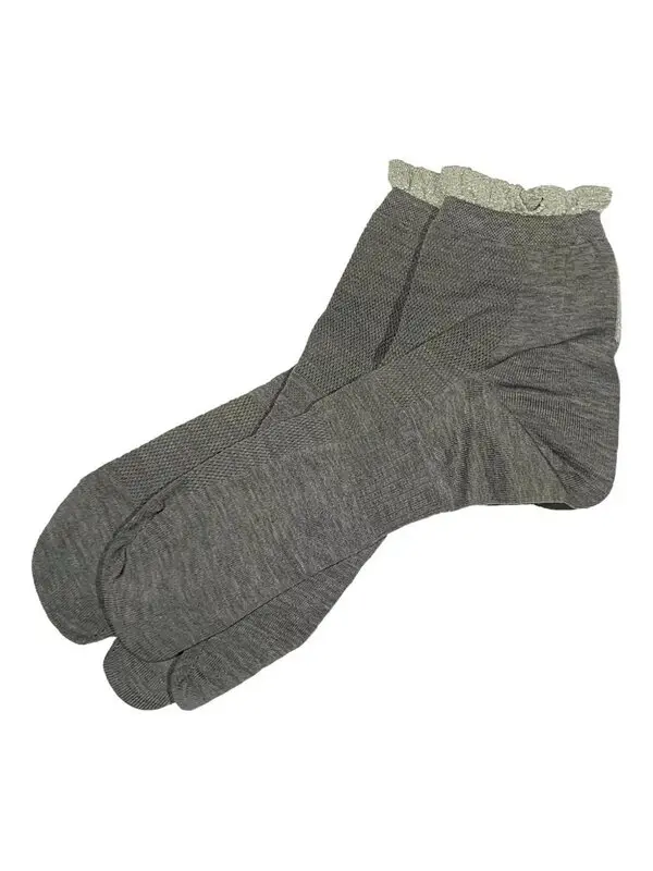ANTIPAST Ruffled Tabi Socks - Grey