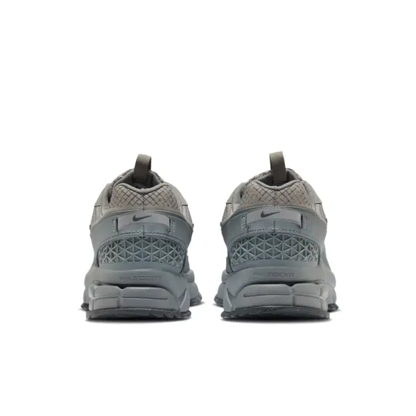 Nike Zoom Vomero Roam Sneakers - Grey