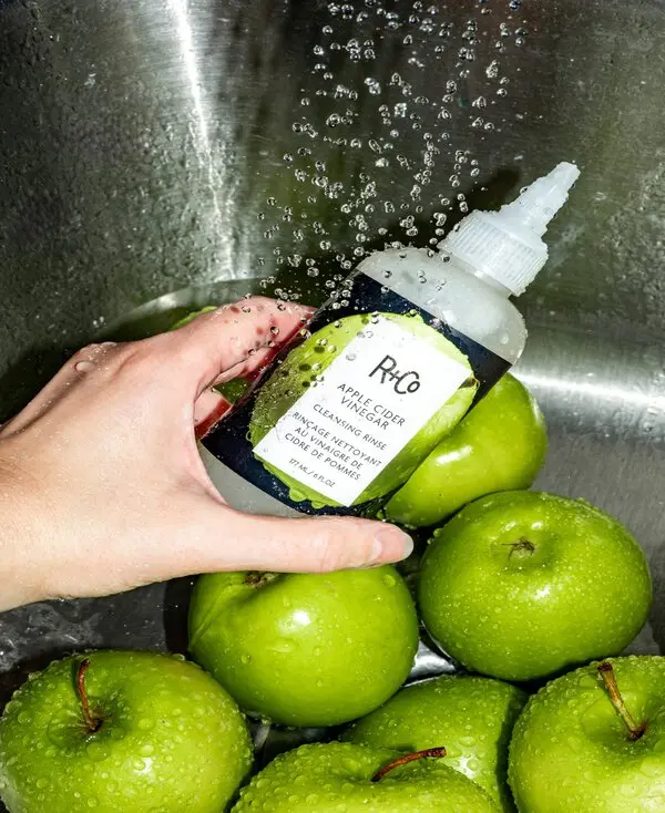 R+Co Lost Treasure Apple Cider Vinegar Cleansing Rinse