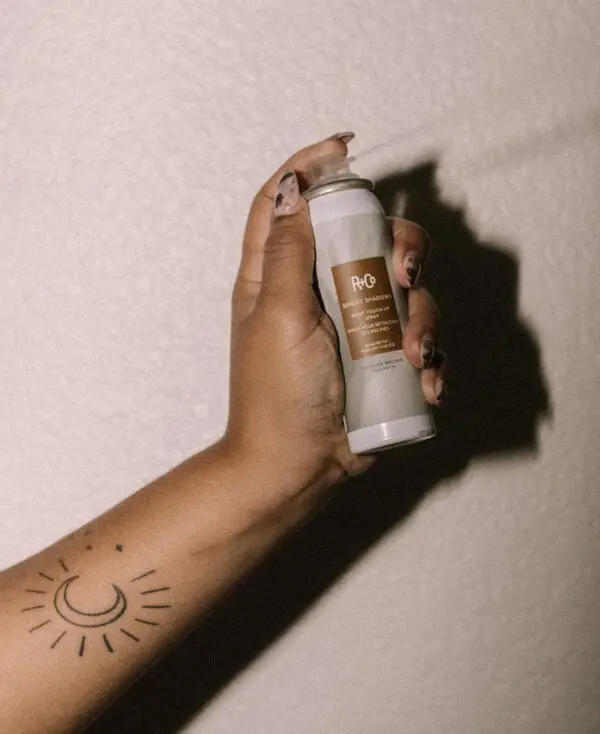 R+Co Bright Shadows Root Touch Up Spray - Red