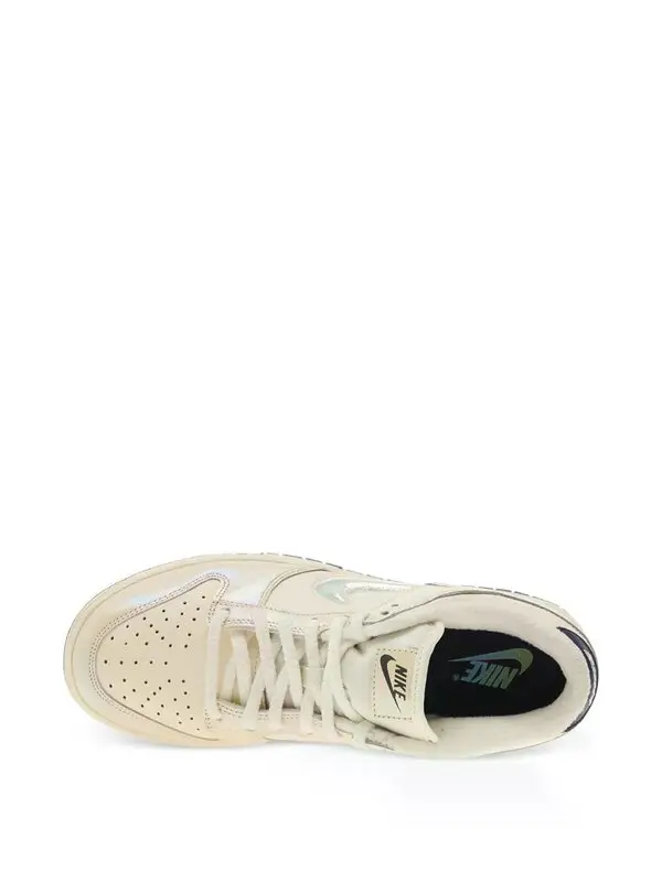 Nike Dunk Low Lace-up Sneakers - Neutrals