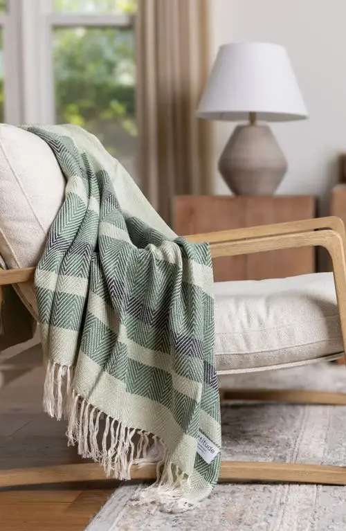 ETTITUDE Luxe Stripe Throw Blanket