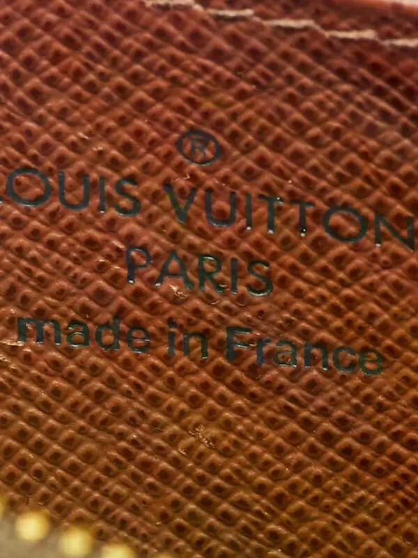 LOUIS VUITTON 2010 Zippy Monogram Wallet