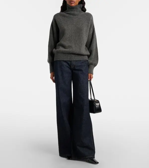 Khaite Willem Cashmere Turtleneck Sweater