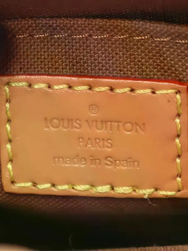 LOUIS VUITTON 2021s Petit Sac Plat Monogram - Brown