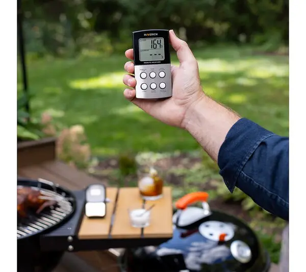 MAVERICK Long Range Remote Barbeque Thermometer, Dual Probe