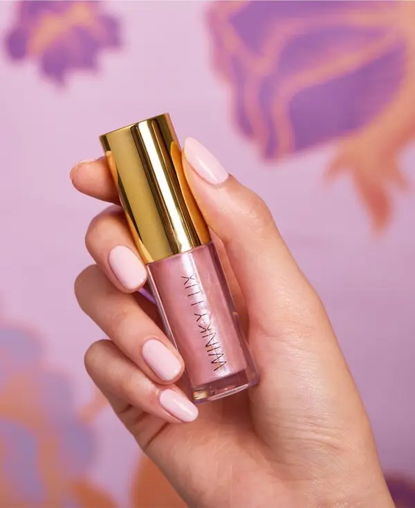 WINKY LUX Barely There Lip Oil - Birthday Cake