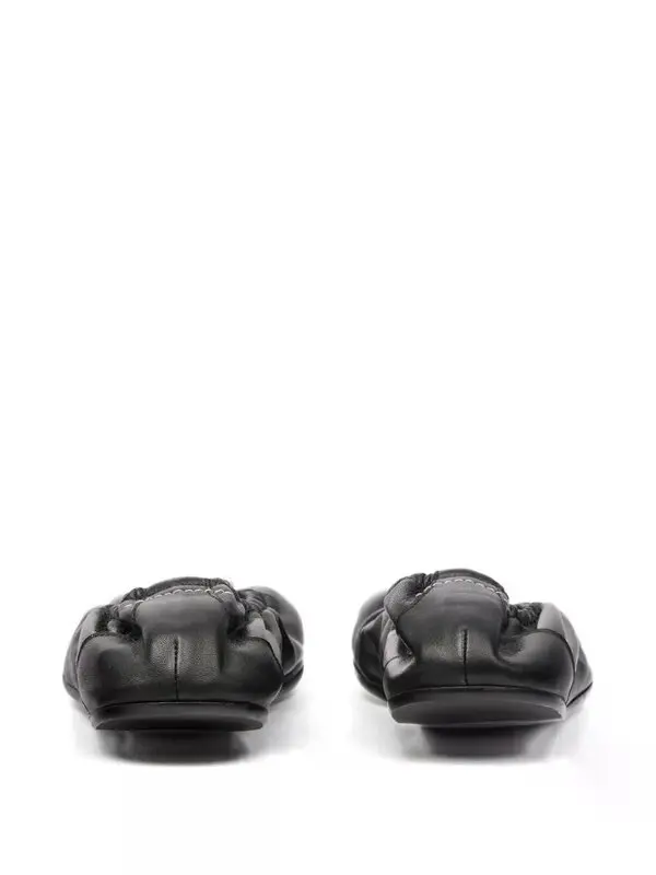 MAISON MARGIELA Gathered Ballet Flats With Charm - Black