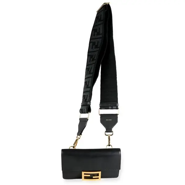 Fendi Calfskin Flat Baguette With Strap - Black
