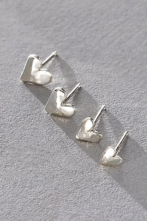 8.6.4 DESIGN Heart Stud Set - Silver