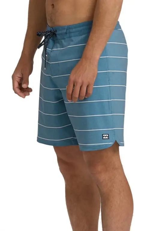 BILLABONG 73 Lt Stripe Board Shorts