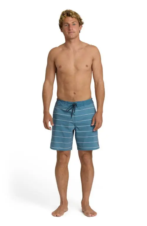 BILLABONG 73 Lt Stripe Board Shorts