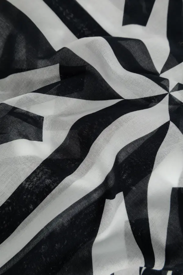 Moschino Scarf With Logo - Black