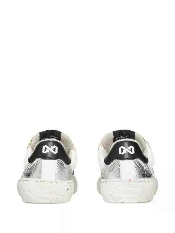 ID.EIGHT Arrow-detail Sneakers