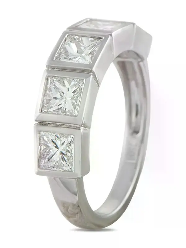 LB EXCLUSIVE Diamond Bezel Ring - Silver