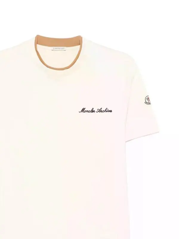 Moncler Embroidered T-shirt - Neutrals