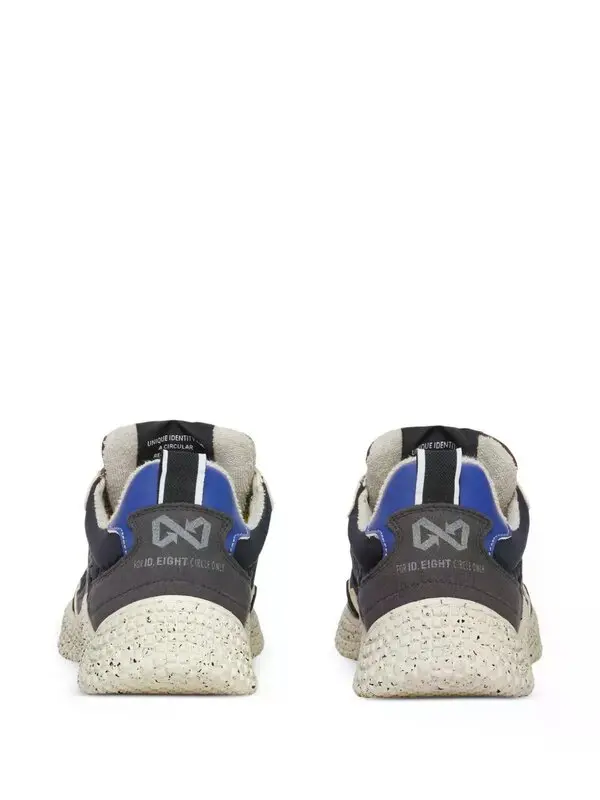 ID.EIGHT Hana Arrow-detail Sneakers