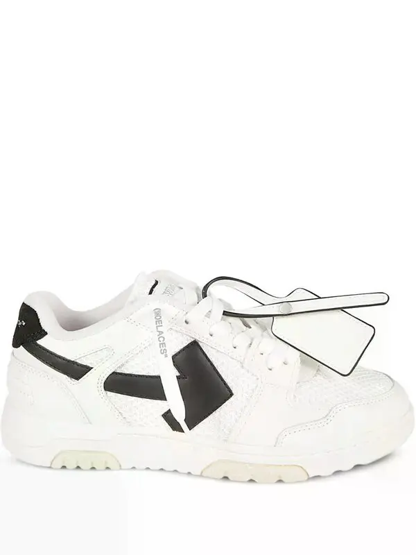 Off-White Arrow Appliqué Low Top Sneakers - White