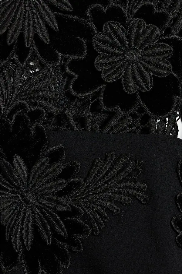 Oscar De La Renta Guipure Lace-paneled Silk-blend Crepe Top