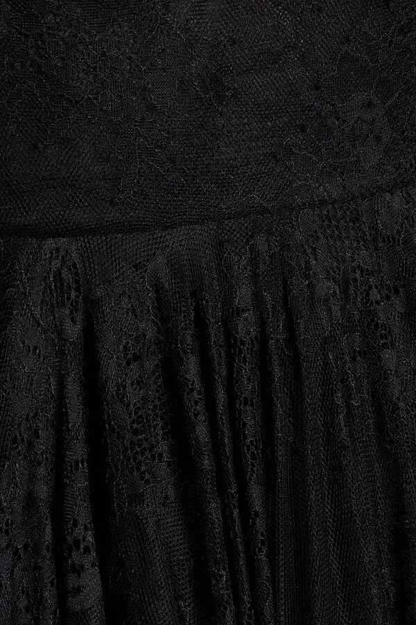 Oscar De La Renta Lace Gown