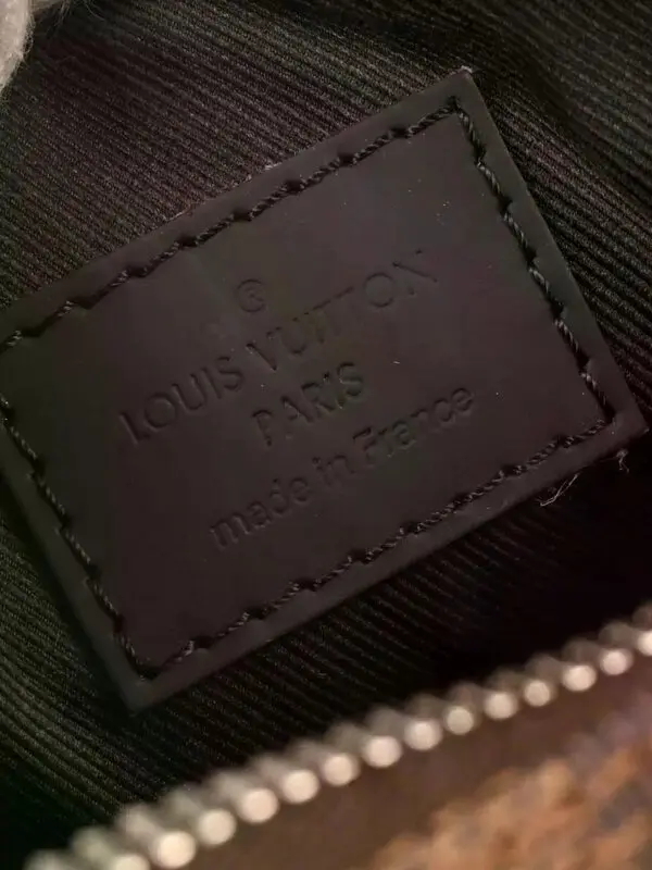 LOUIS VUITTON Damier Cross Body Bag
