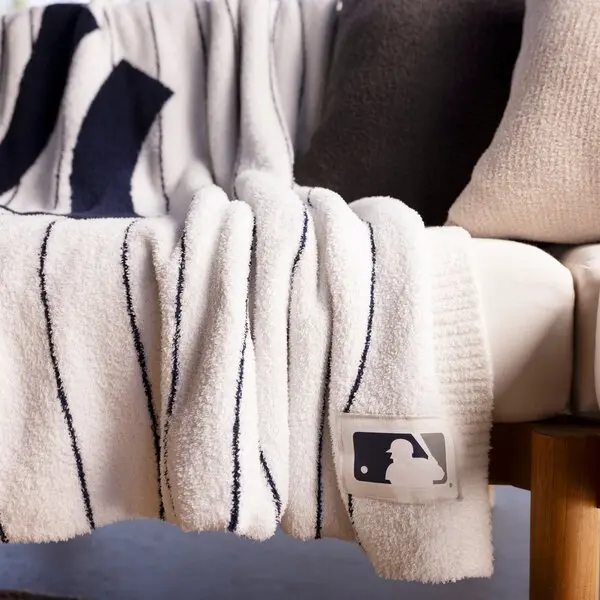 Barefoot Dreams Cozychic New York Yankees Throw Blanket