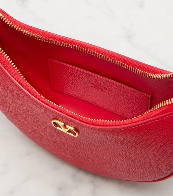 Valentino Garavani Vlogo Leather Shoulder Bag - Red