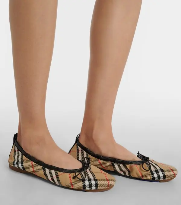 Burberry Fawn Check Ballet Flats - Beige