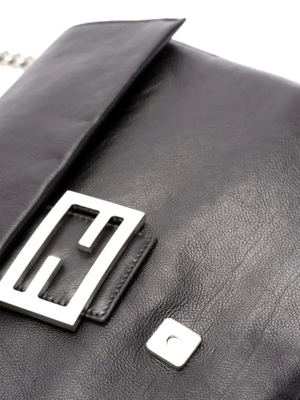 Fendi Baguette Large Leather Shoulder Bag - Black