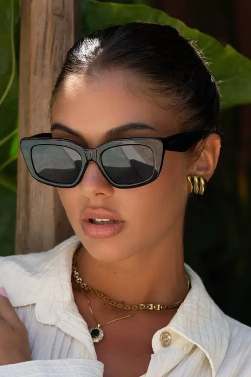 FREYRS EYEWEAR Beatrix Cat Eye Sunglasses