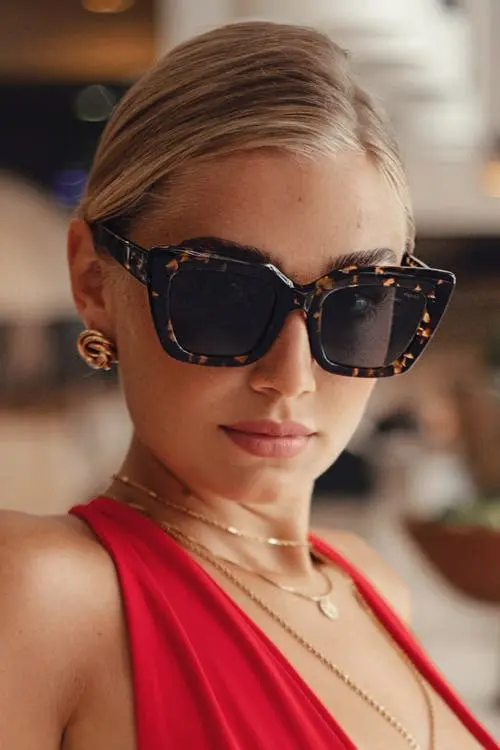 FREYRS EYEWEAR Portofino Cat Eye Sunglasses - Tortoise