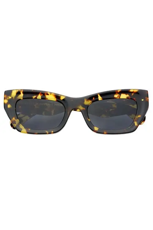 FREYRS EYEWEAR Selina Cat Eye Sunglasses - Tortoise