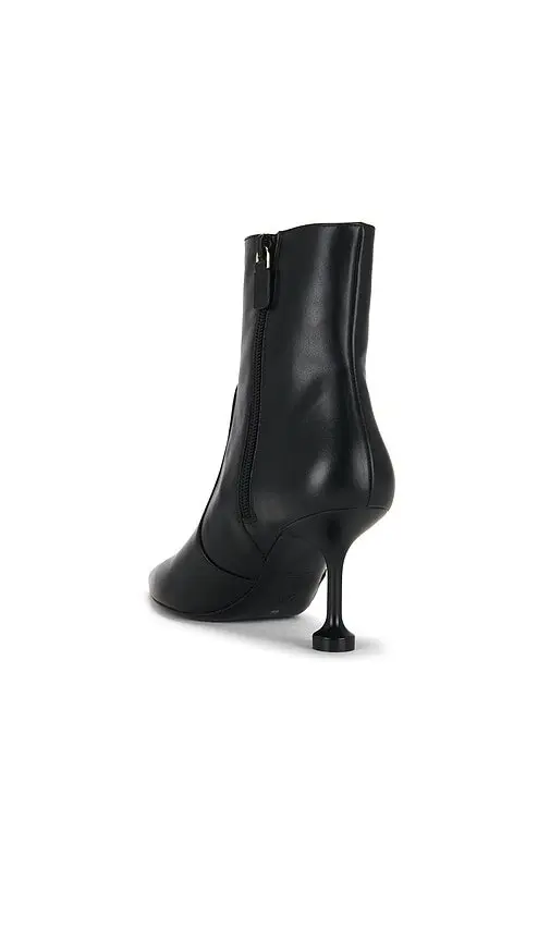 STUART WEITZMAN Stuartini Zip Bootie 75