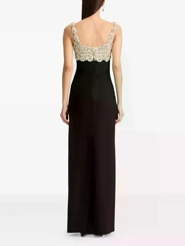 Oscar De La Renta Embroidered Sleeveless Gown