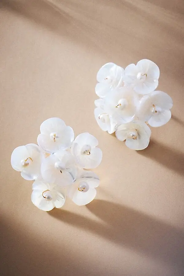 VIVIAN DREW Pearl Bouquet Earrings - Ivory