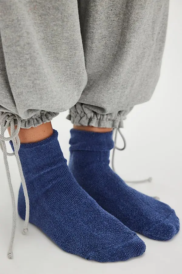 LE BON SHOPPE Cloud Socks