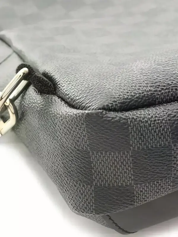 LOUIS VUITTON Damier Graphite Messenger Bag