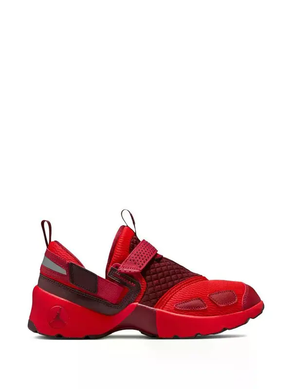 JORDAN Trunner Lx Sneakers - Red