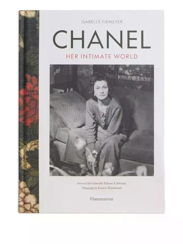 FLAMMARION Chanel: Her Intimate World' Book - White