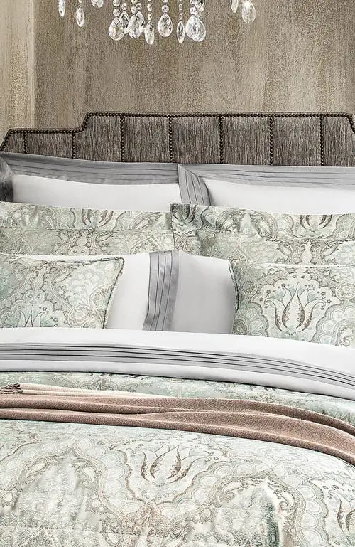 TOGAS Stella Decorative Pillow