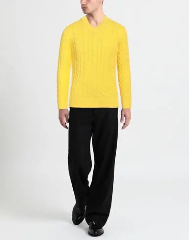 MQJ Cable-knit V-neck Sweater