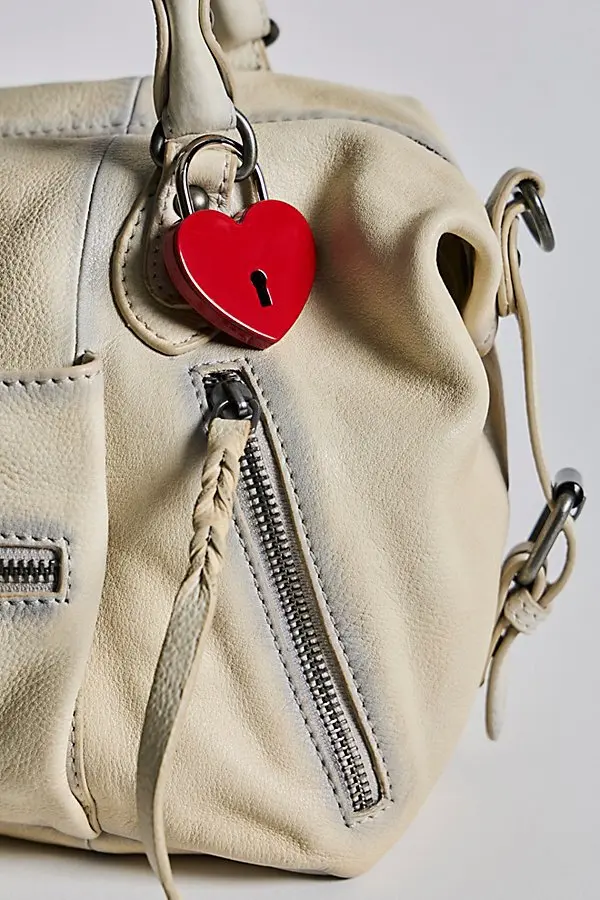 Free People Heart Lock And Key Keychain - Red